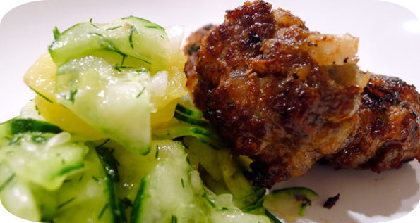 Fleischpflanzerl & Gurken-Kartoffelsalat | kochend-heiss.de